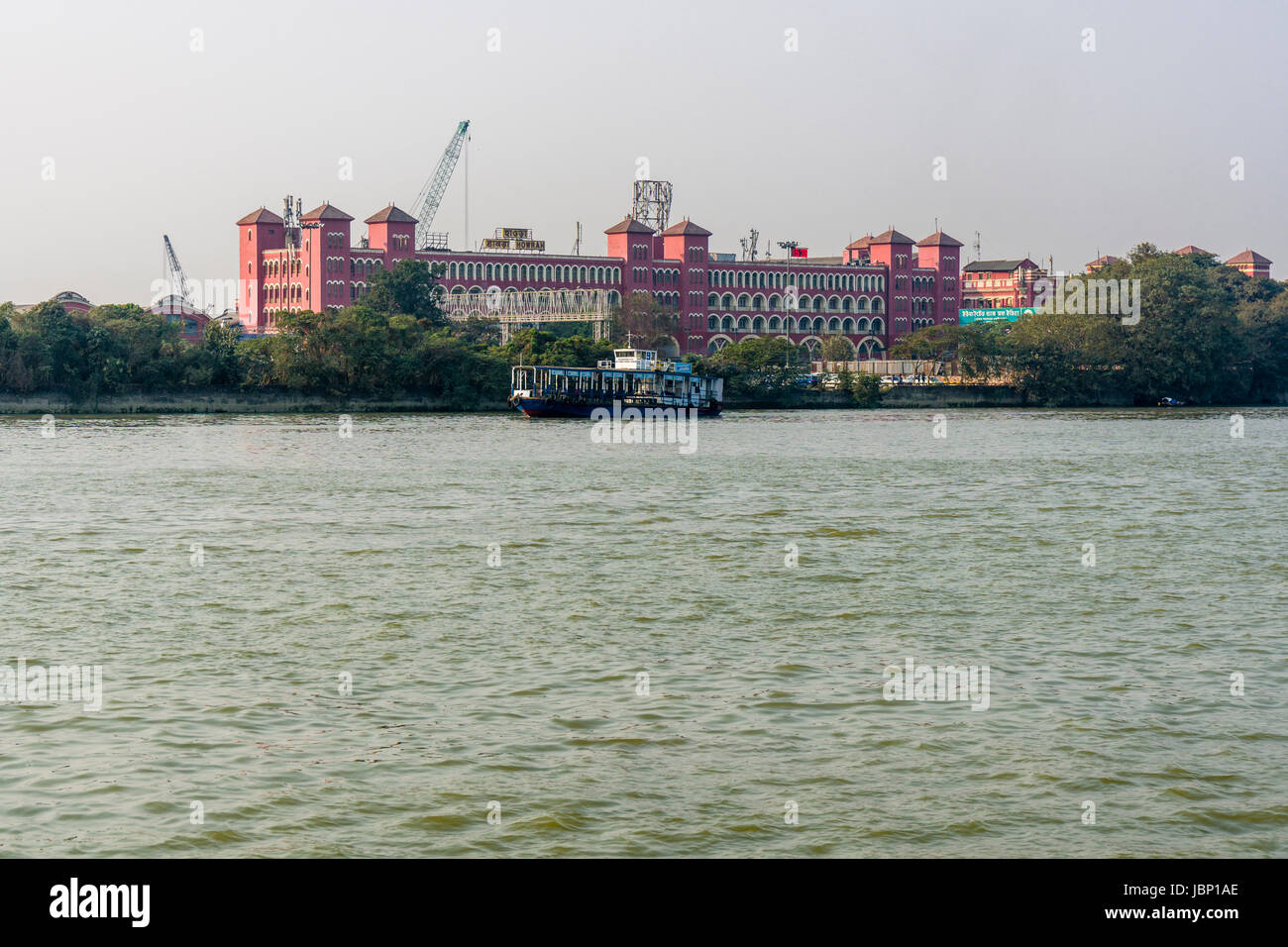 Howrah Railway Station, seen across the Hoogli River Stock Photo - Alamy