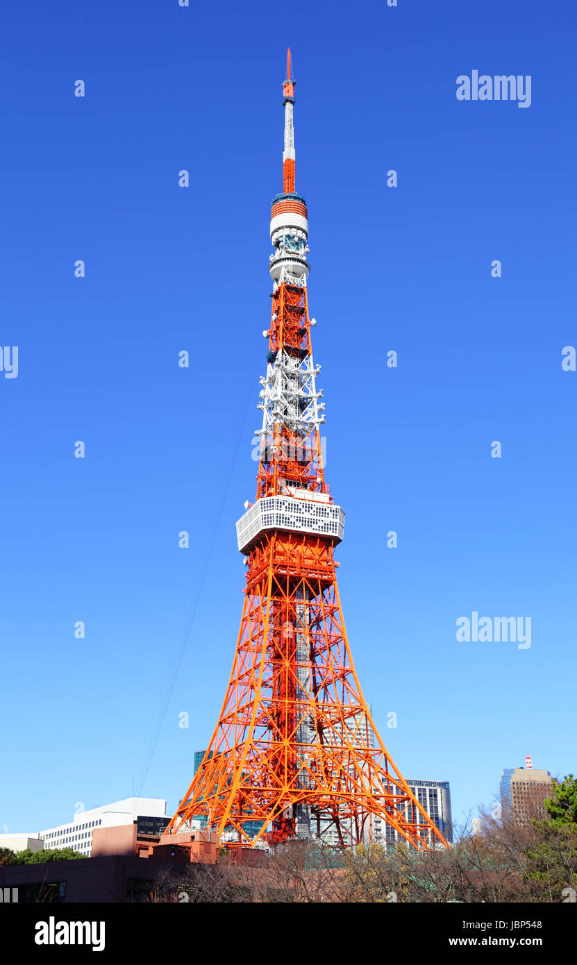 Tokyo tower with bright sunny day Stock Photo - Alamy