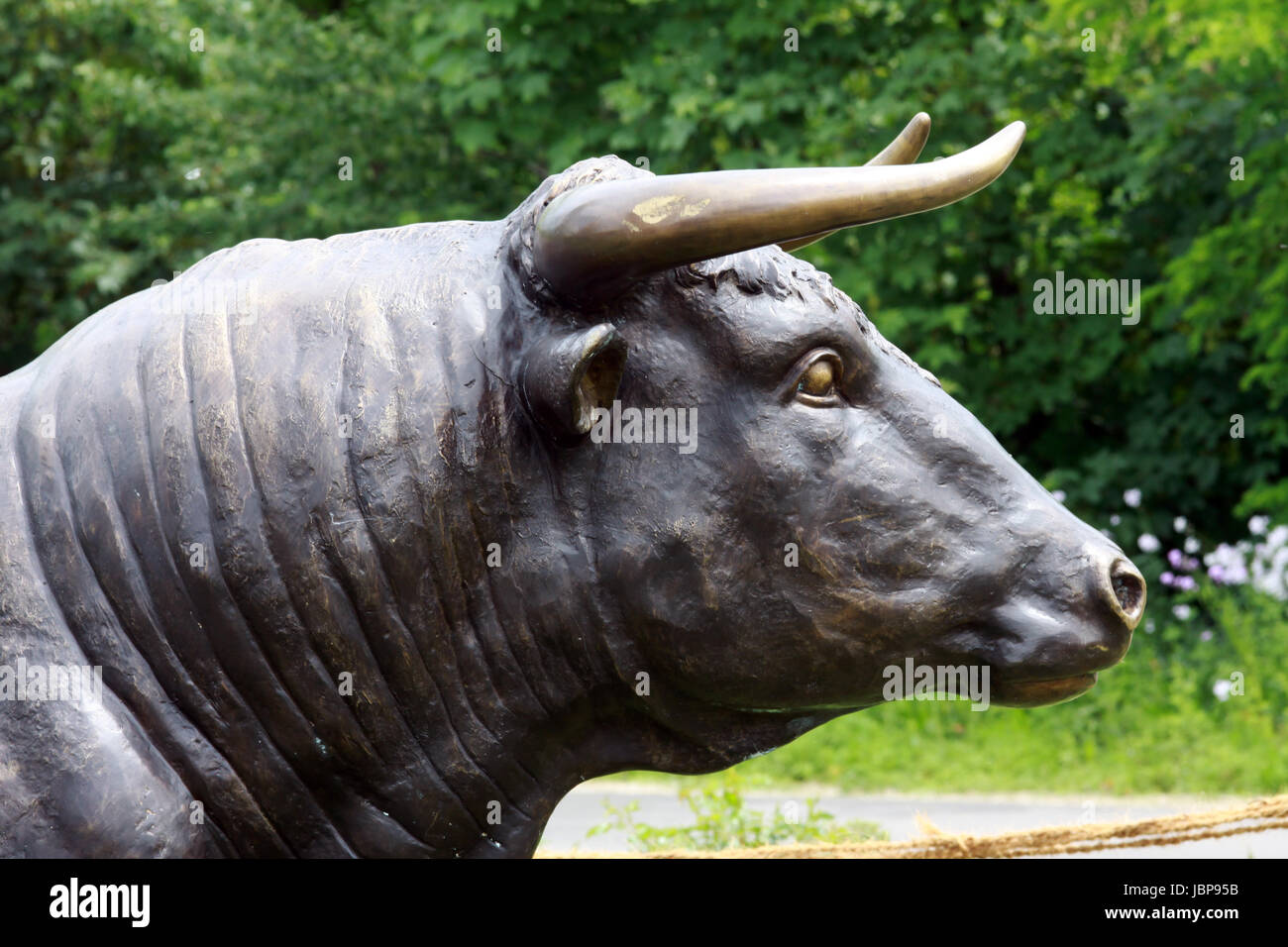 Bronze stier hi-res stock photography and images - Alamy