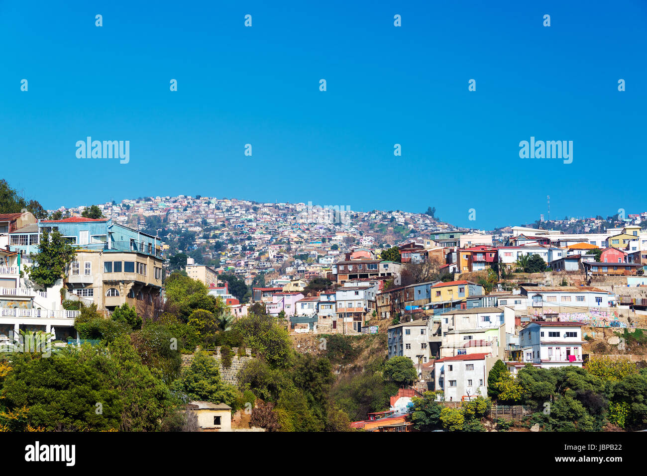 Rustic houses in the UNESCO World Heritage city of Valparaiso, Chile ...