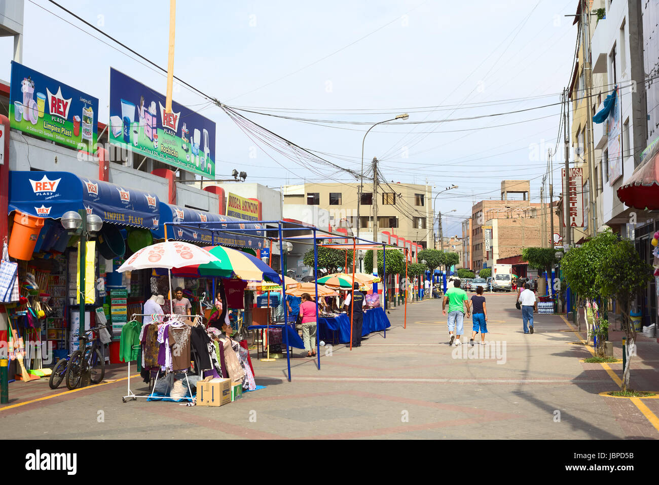 Mercado 1 surquillo hi-res stock photography and images - Alamy