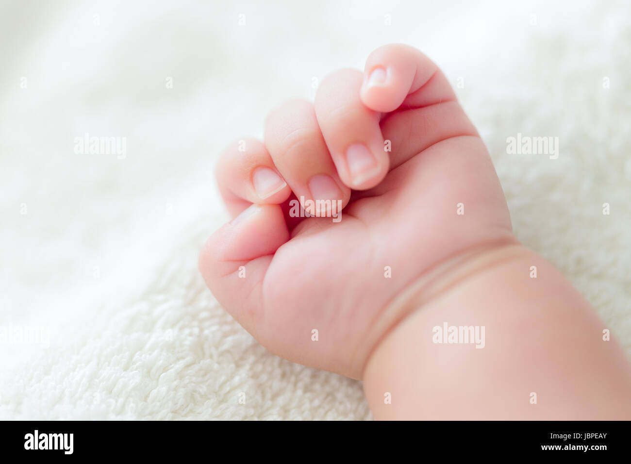 New born baby hand Stock Photo - Alamy