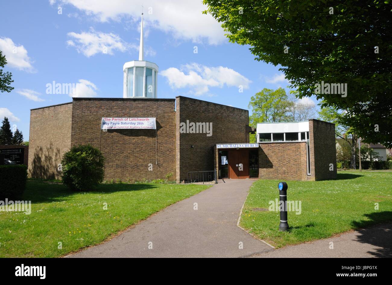St Michael’s Church stands at the south end of Broadway, Letchworth ...