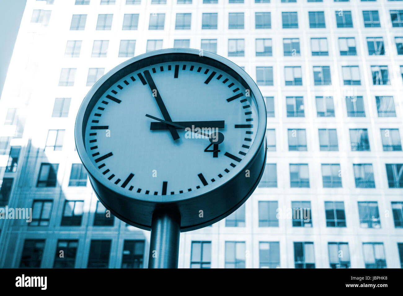 Canary Wharf Clock. London, UK Stock Photo - Alamy