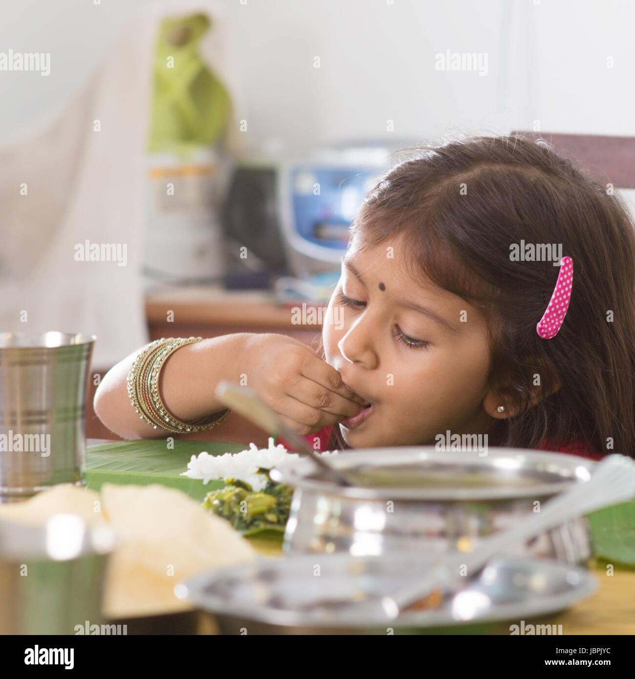 Udayanthi Kulathunga Eating Rice