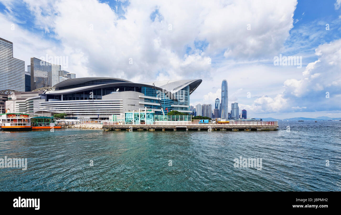Hong Kong Skyline , Wan Chai Waterfront Promenade Stock Photo - Alamy