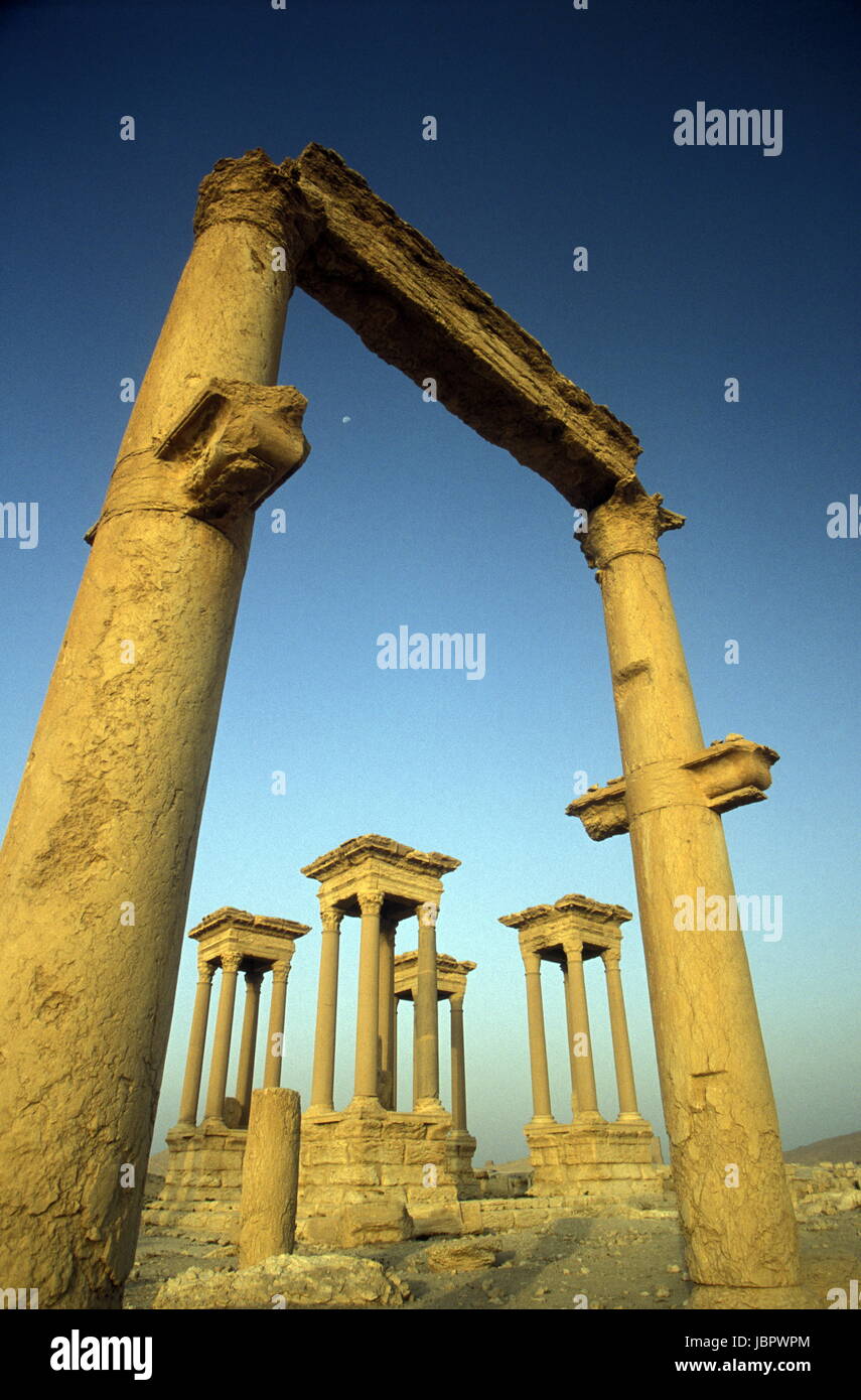 Die ruinen von palmyra in hi-res stock photography and images - Alamy