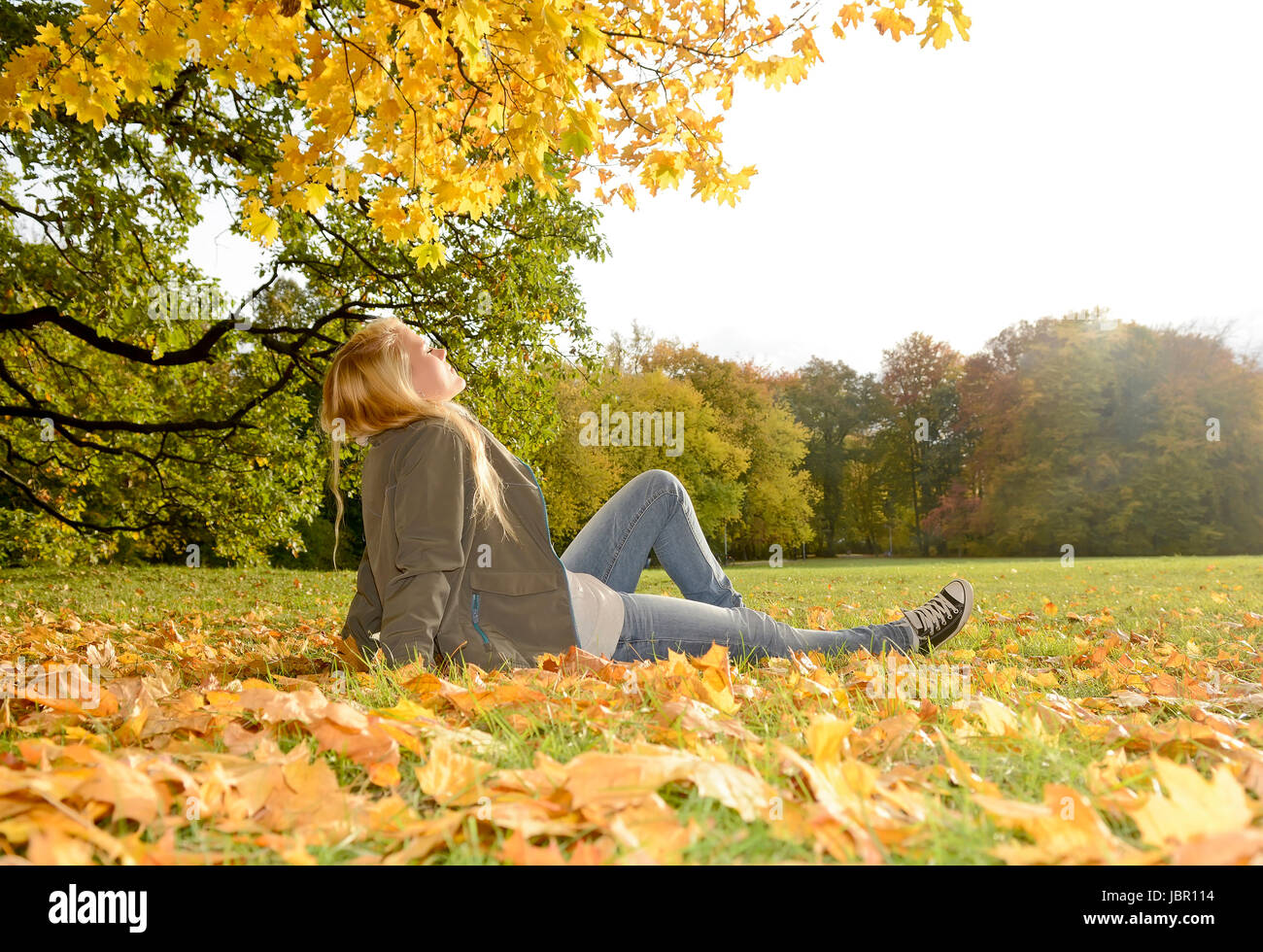 Postnackte Frauen Im Park