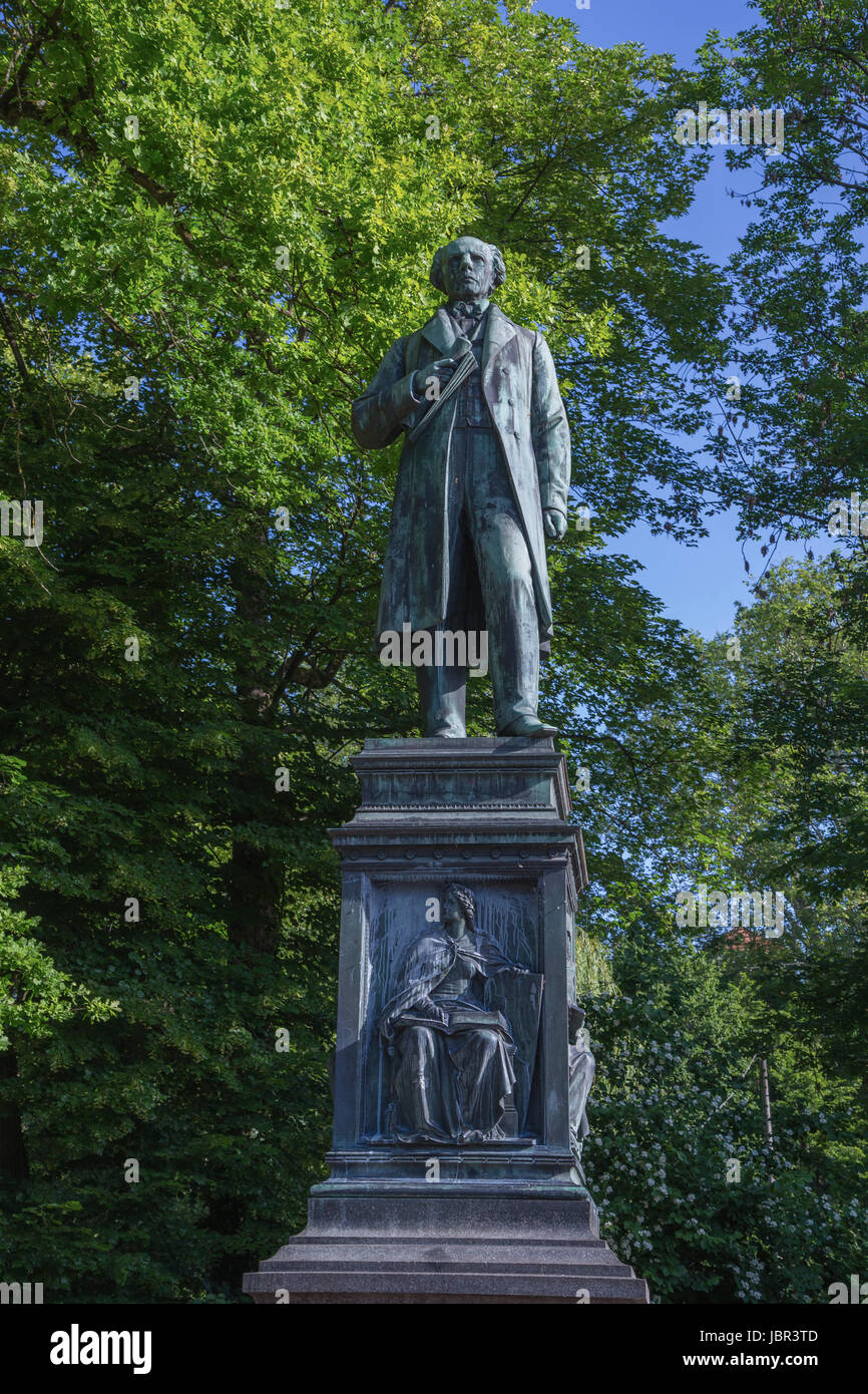 Denkmal des Dichters und Forschers Ludwig Uhland Stock Photo - Alamy