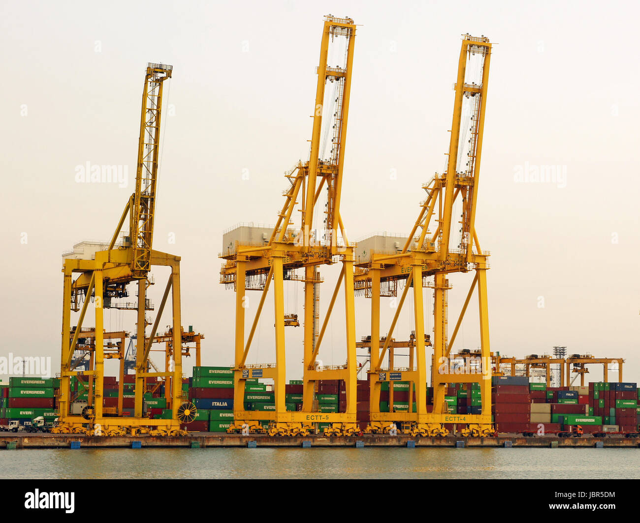 Laem chabang container port thailand hi-res stock photography and ...