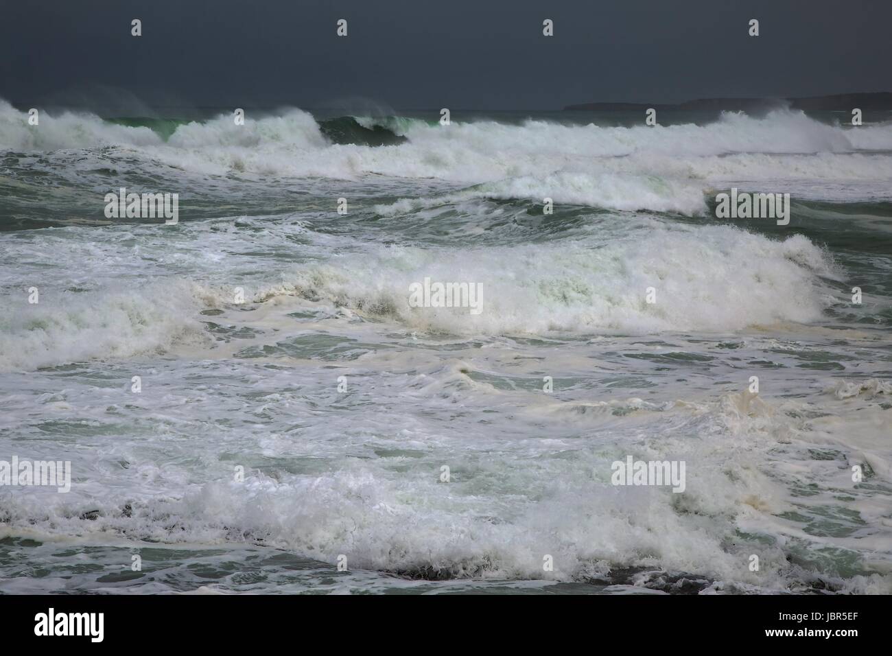 Extremely strong waves in the wind Stock Photo - Alamy