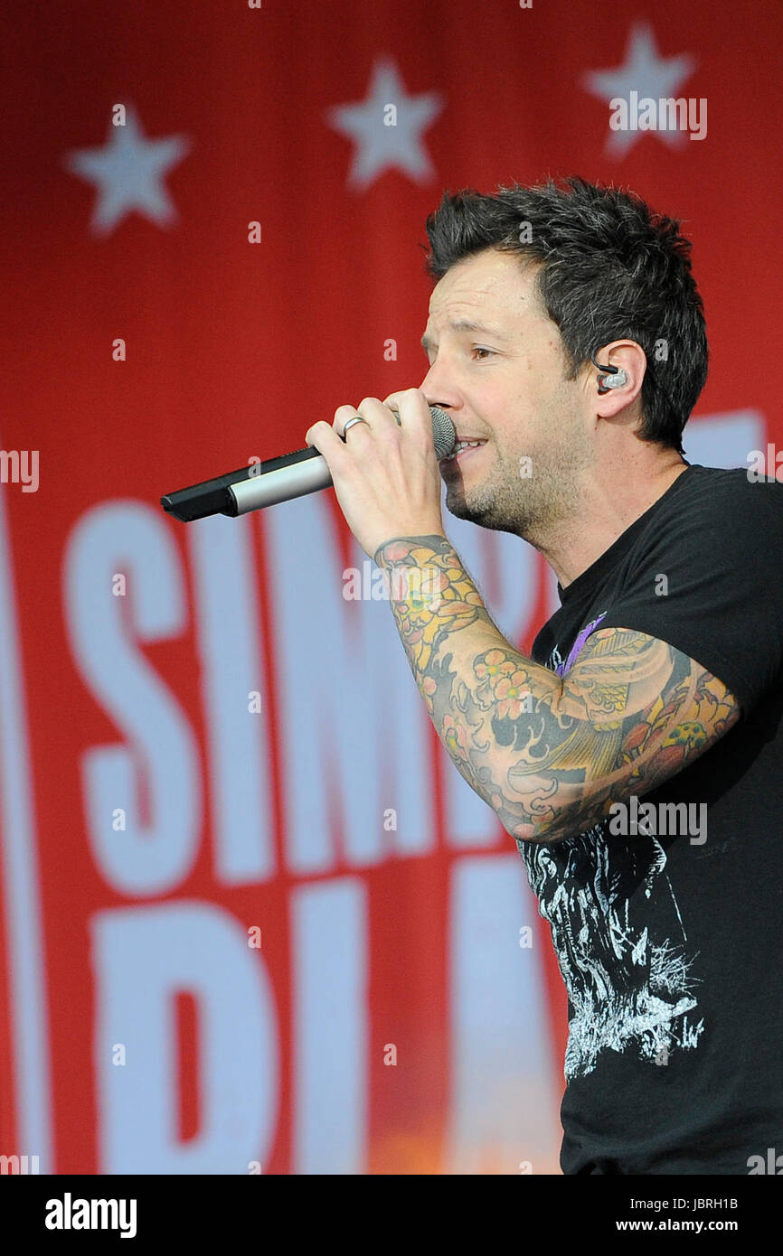 Pierre bouvier simple plan hi-res stock photography and images - Alamy
