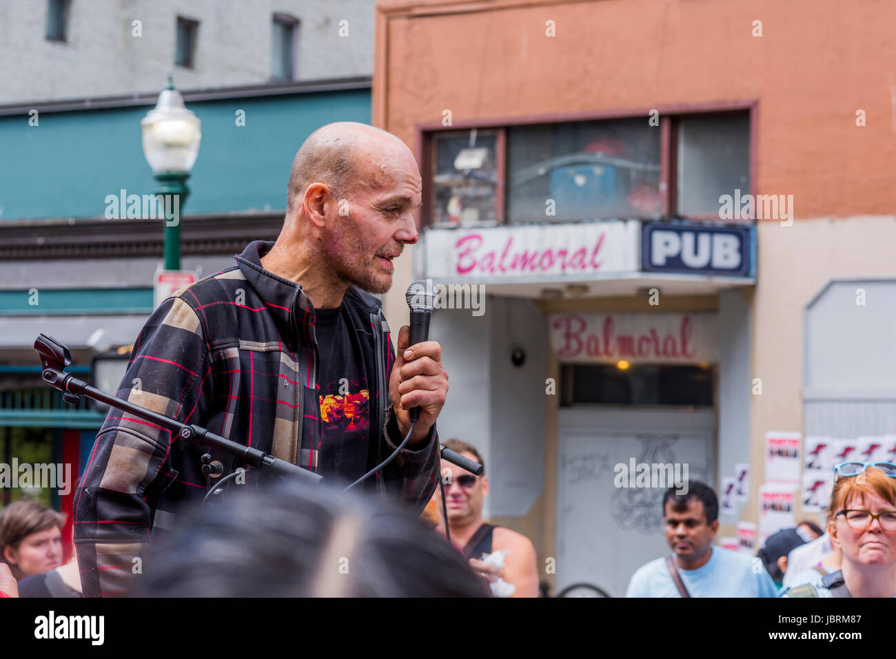 Downtown eastside vancouver poverty hi-res stock photography and images ...