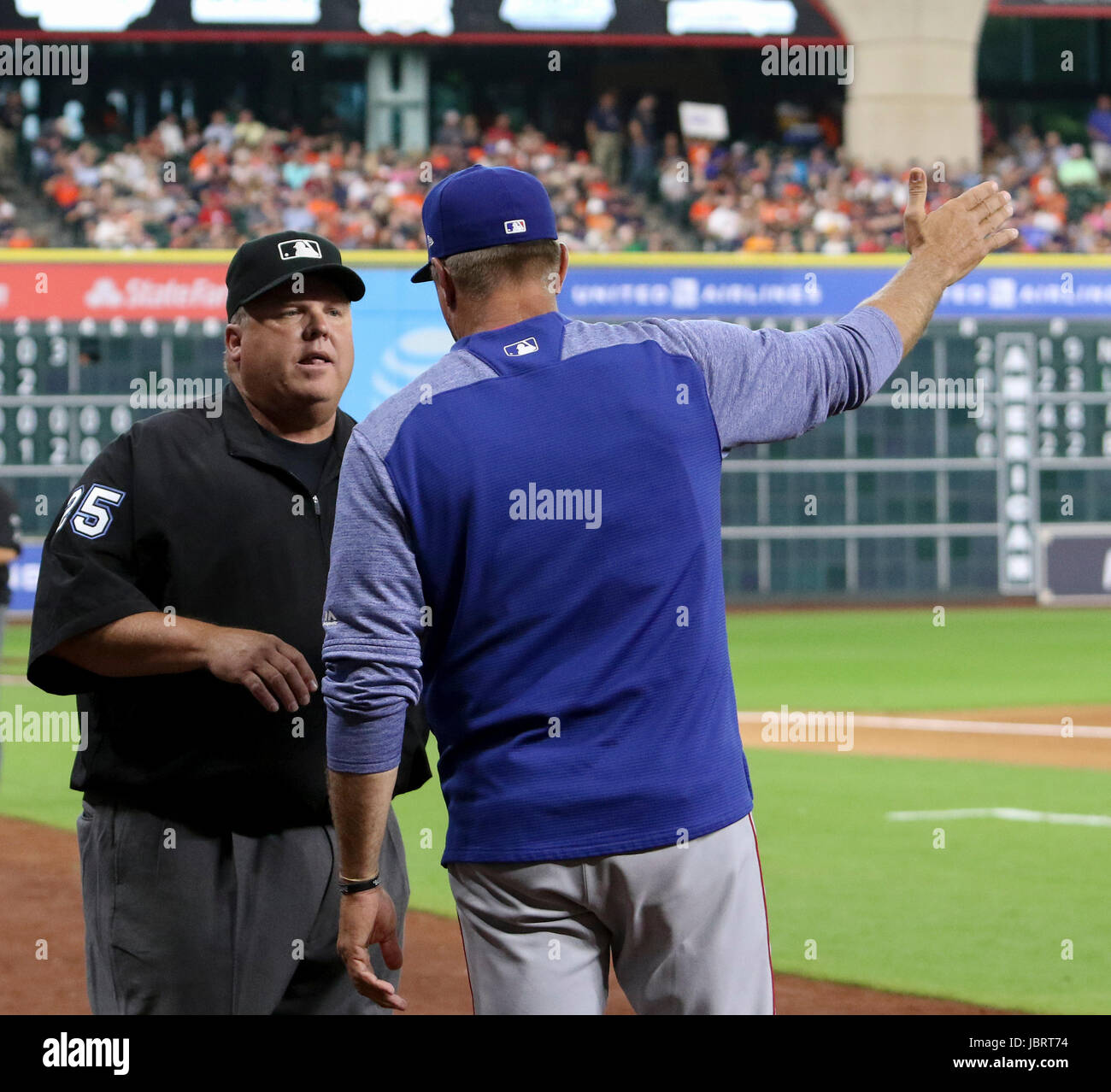 Houston, TX, USA. 12th June, 2017. Texas Rangers manager Jeff Banister ...