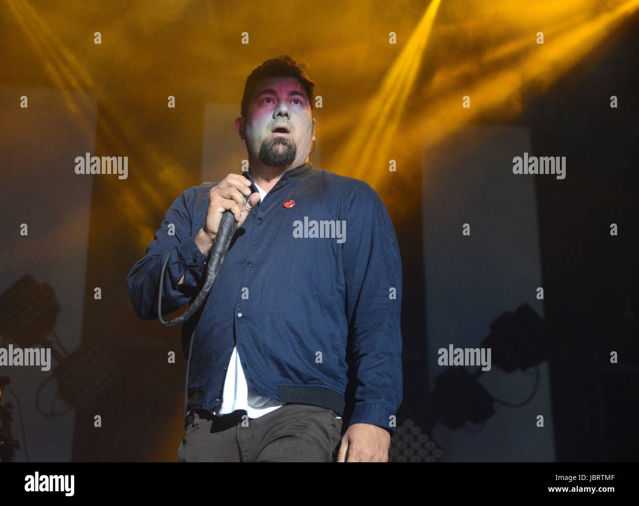 Deftones 2001 hi-res stock photography and images - Alamy