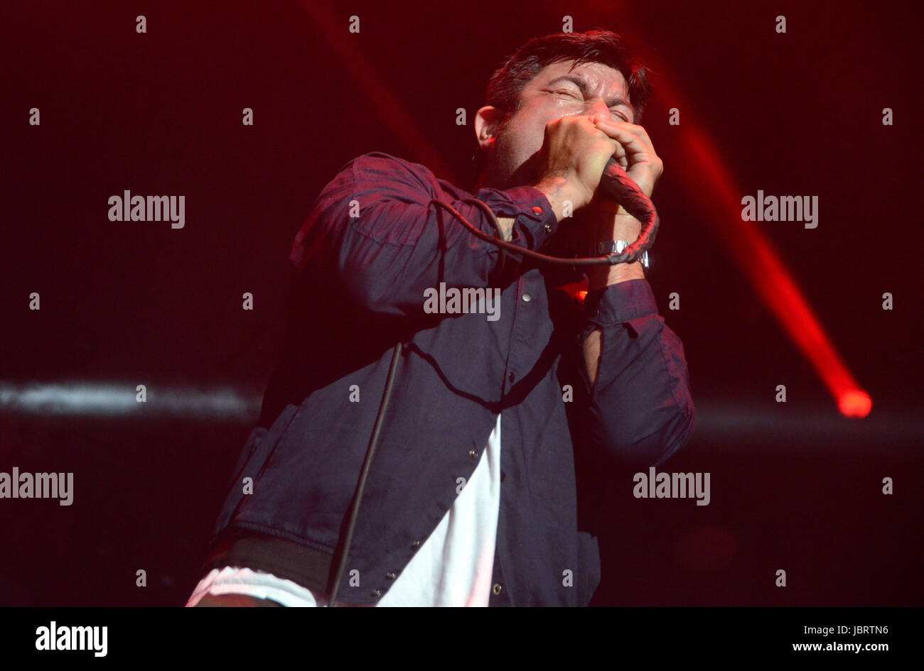 Chicago, Illinois, USA. 9th June, 2017. Lead singer Chino Moreno of the ...