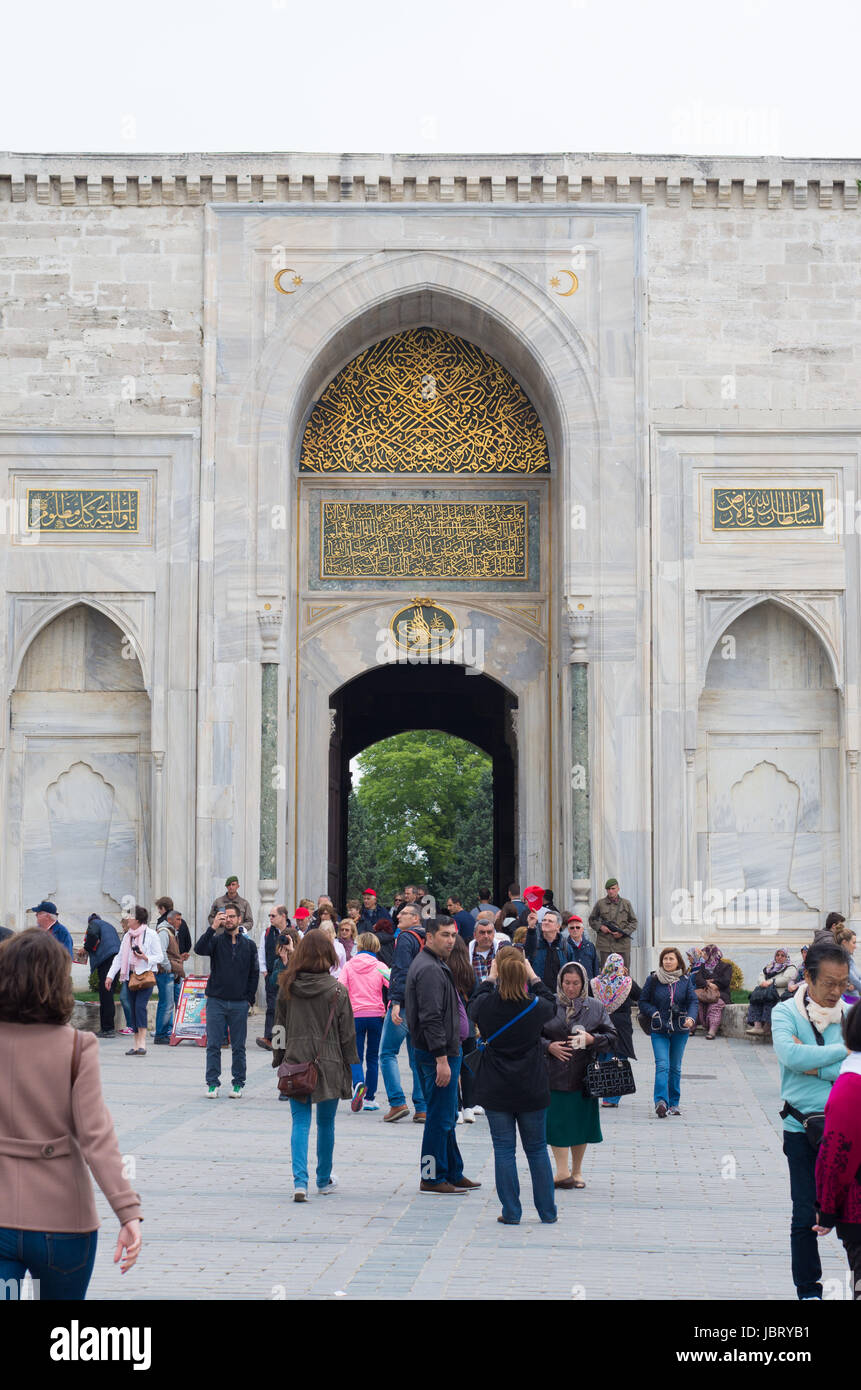 Topkapi imperial gate hi-res stock photography and images - Alamy