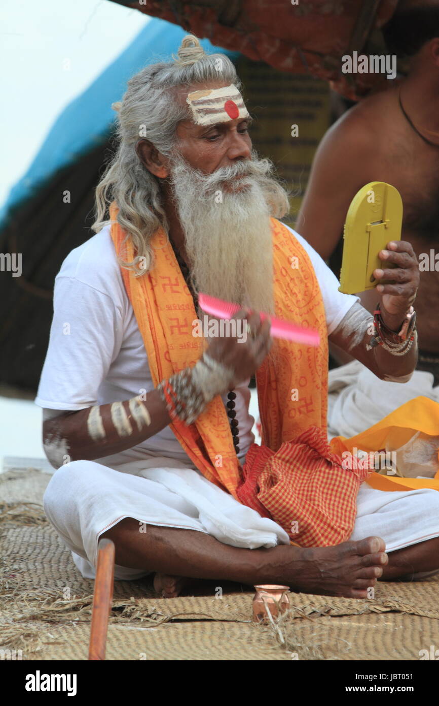 Hare krishna ashram hi-res stock photography and images - Alamy