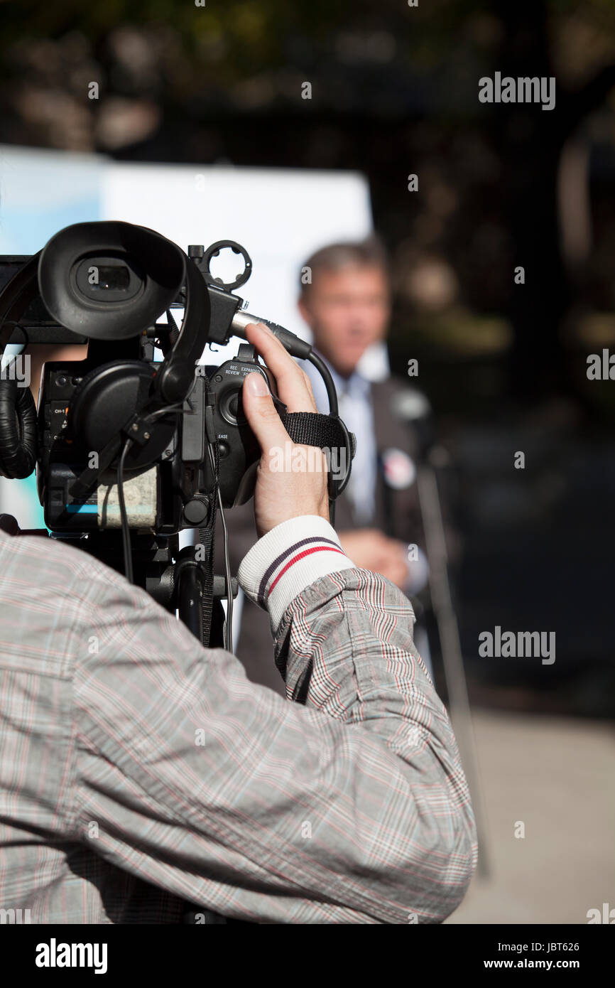 Reportage human hi-res stock photography and images - Alamy