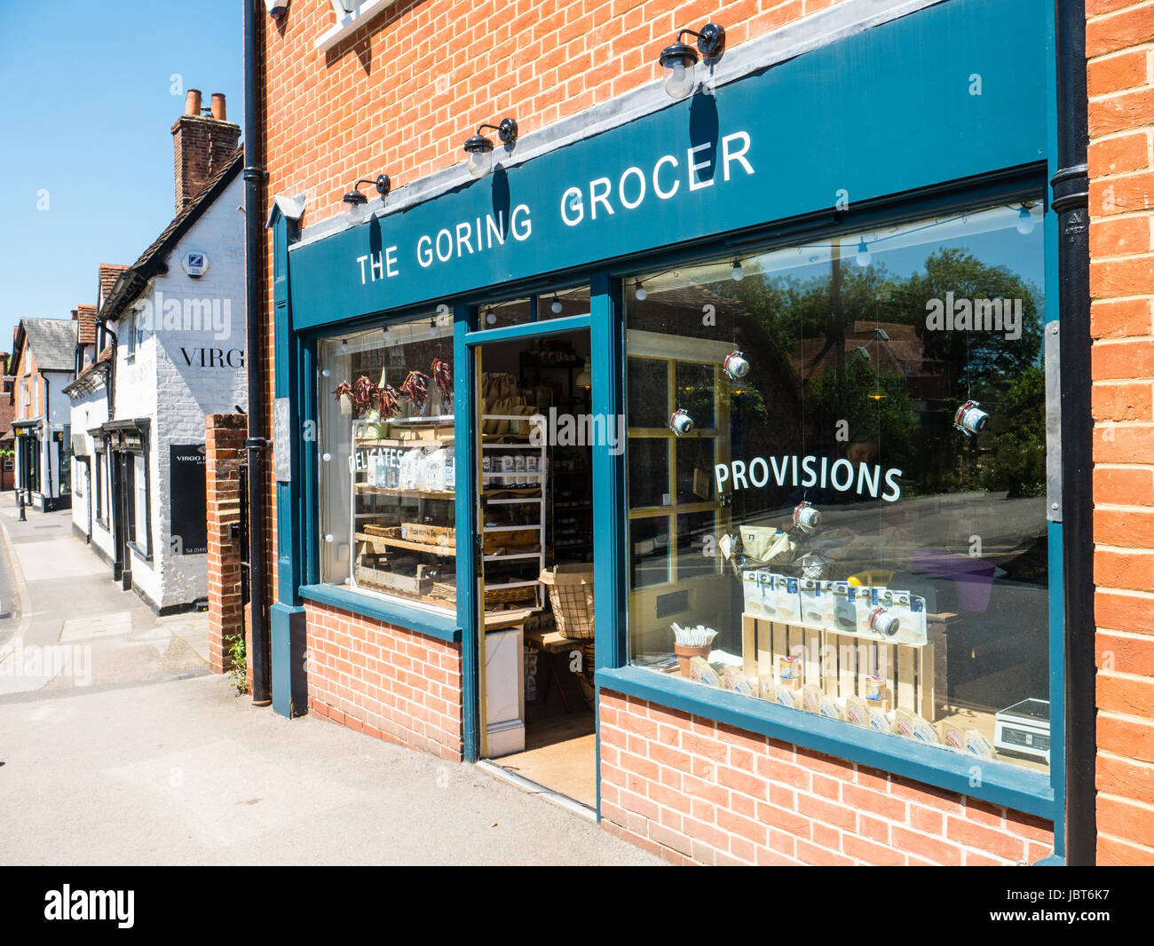 Independent grocer hi-res stock photography and images - Alamy