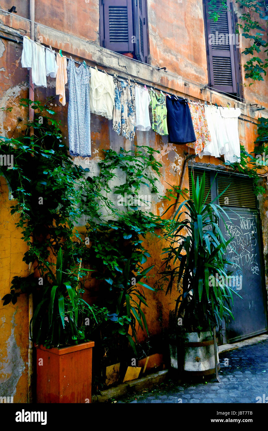 Roman clothes hi-res stock photography and images - Alamy