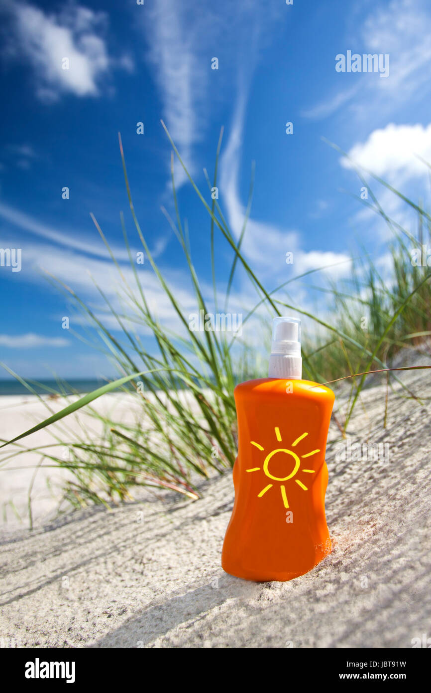 sunlight shelter from sun Stock Photo - Alamy