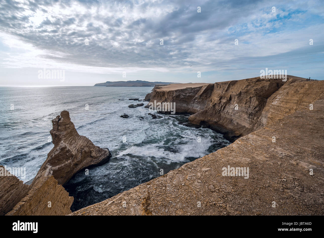 Peruvian Coastline, Rock formations at the coast, Paracas National ...