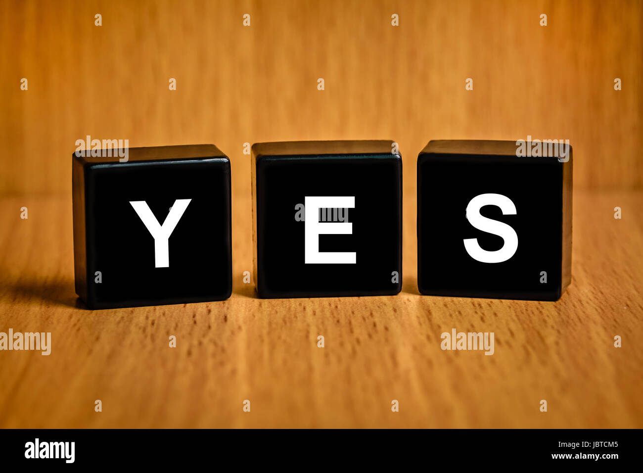 Yes no block answer hi-res stock photography and images - Alamy