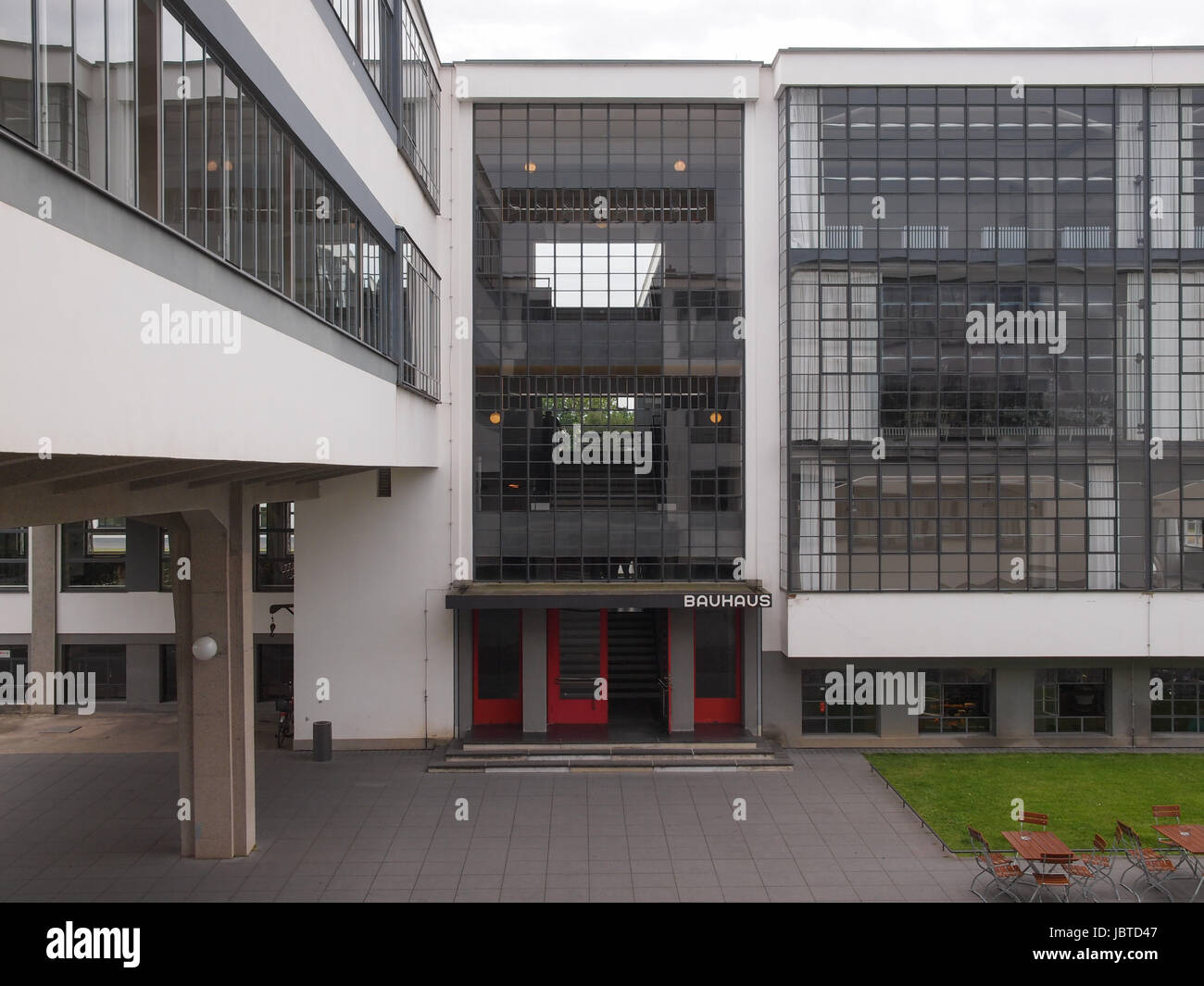 Bauhaus school building in dessau hi-res stock photography and images ...
