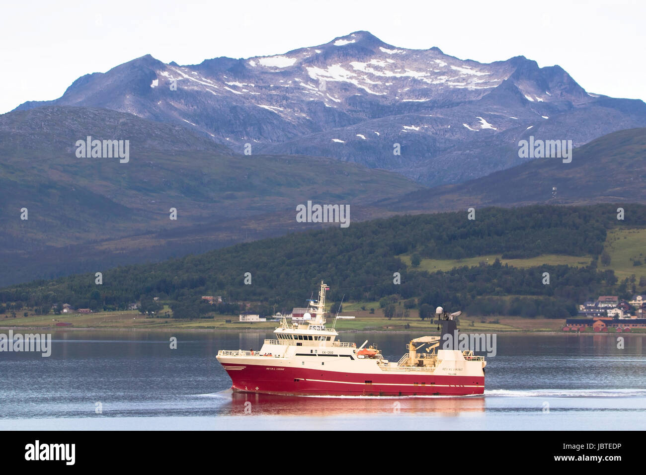 Fischdampfer Reval Viking bei Tromsø / trawler Reval Viking near Tromso ...