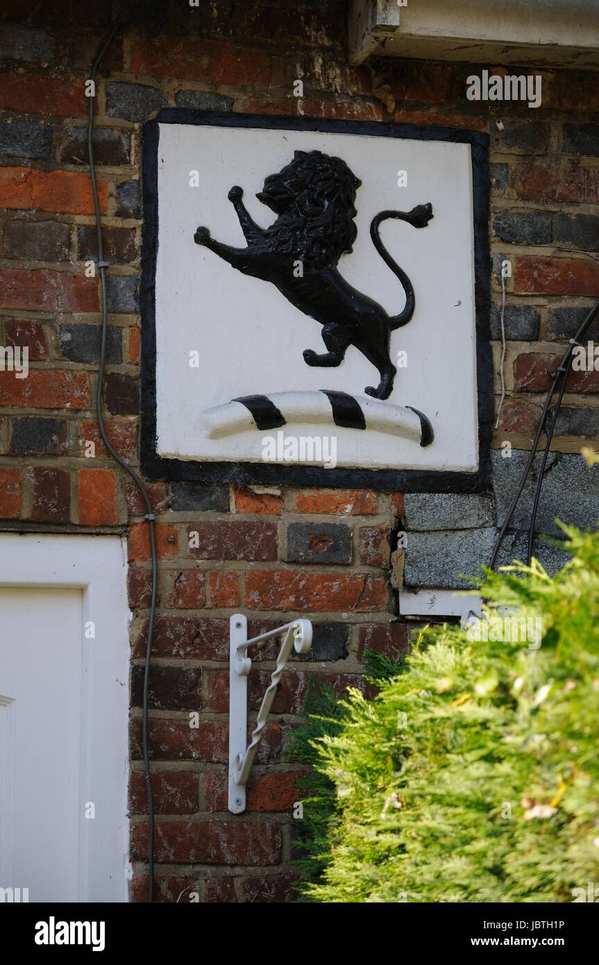 Lion Crest on cottage, Lilley, Hertfordshire Stock Photo - Alamy