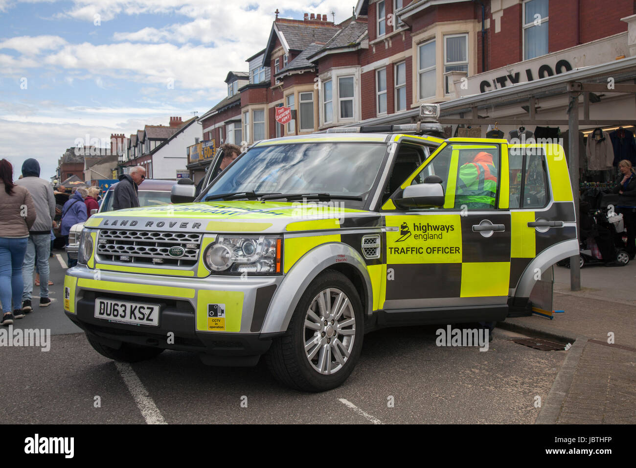 Highways england traffic officer vehicle hi-res stock photography and ...
