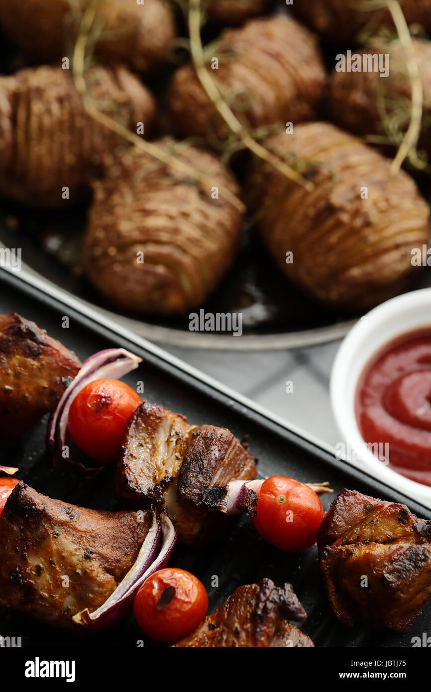 Barbecue and food. Delicious fried meat Stock Photo - Alamy