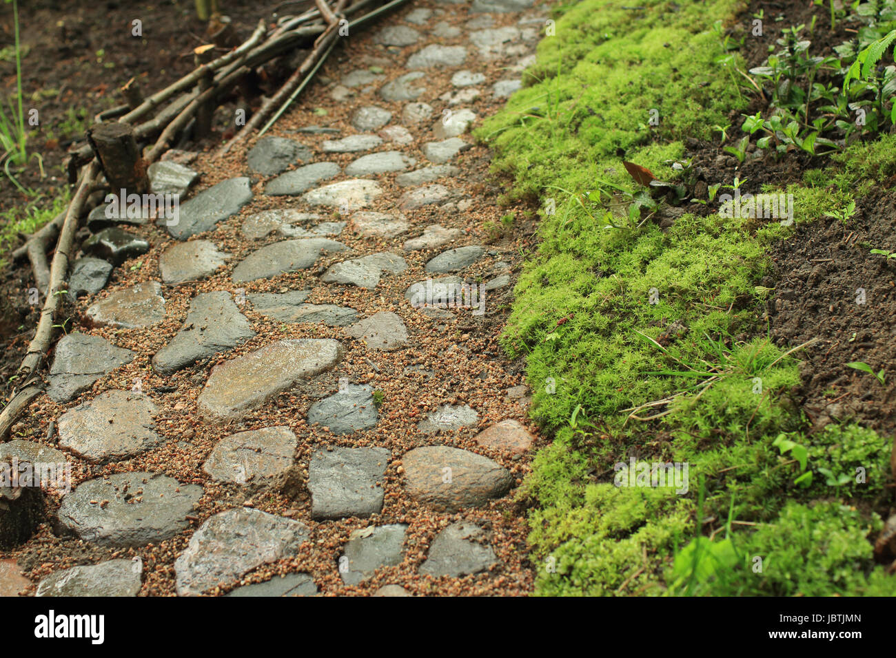 Cobbled garden path hi-res stock photography and images - Alamy