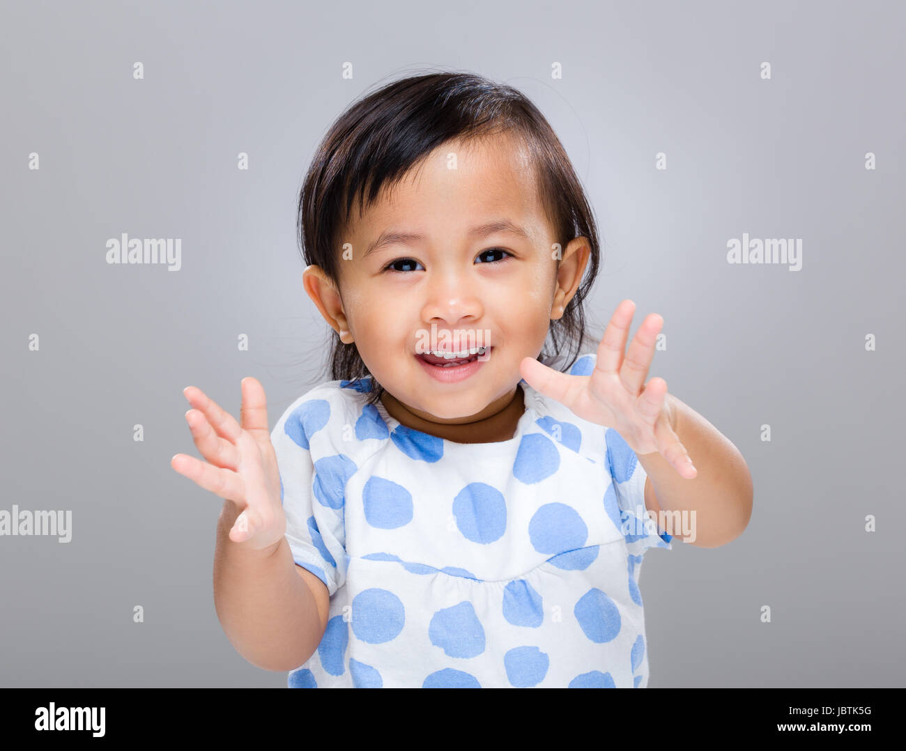 Baby laugh clap hi-res stock photography and images - Alamy