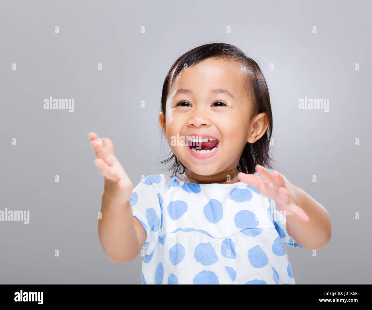 Filipino children dance hi-res stock photography and images - Alamy
