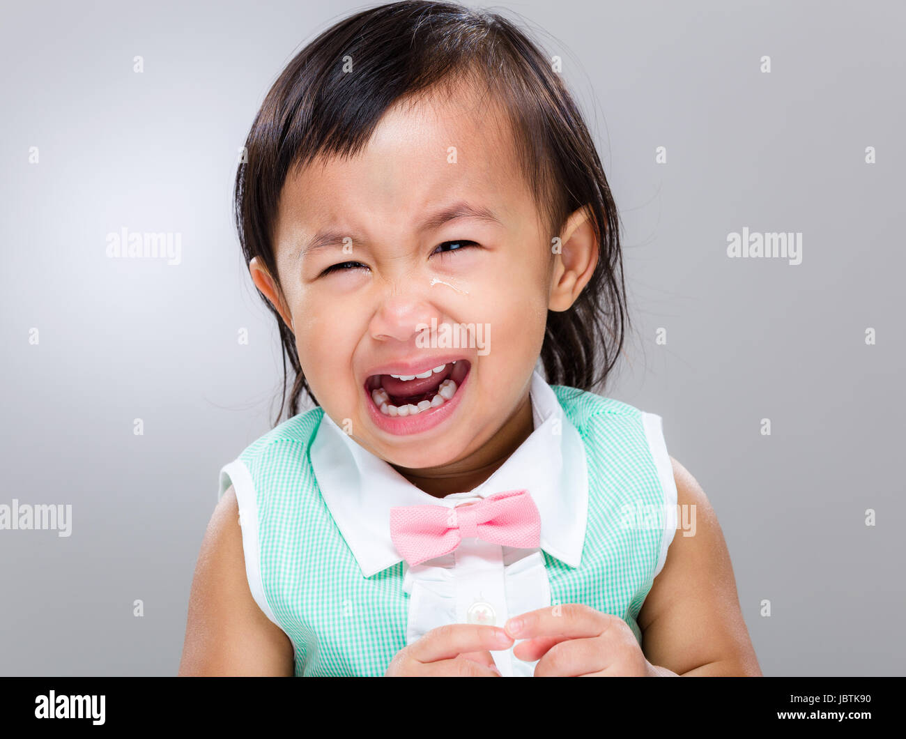 Baby girl cry Stock Photo - Alamy