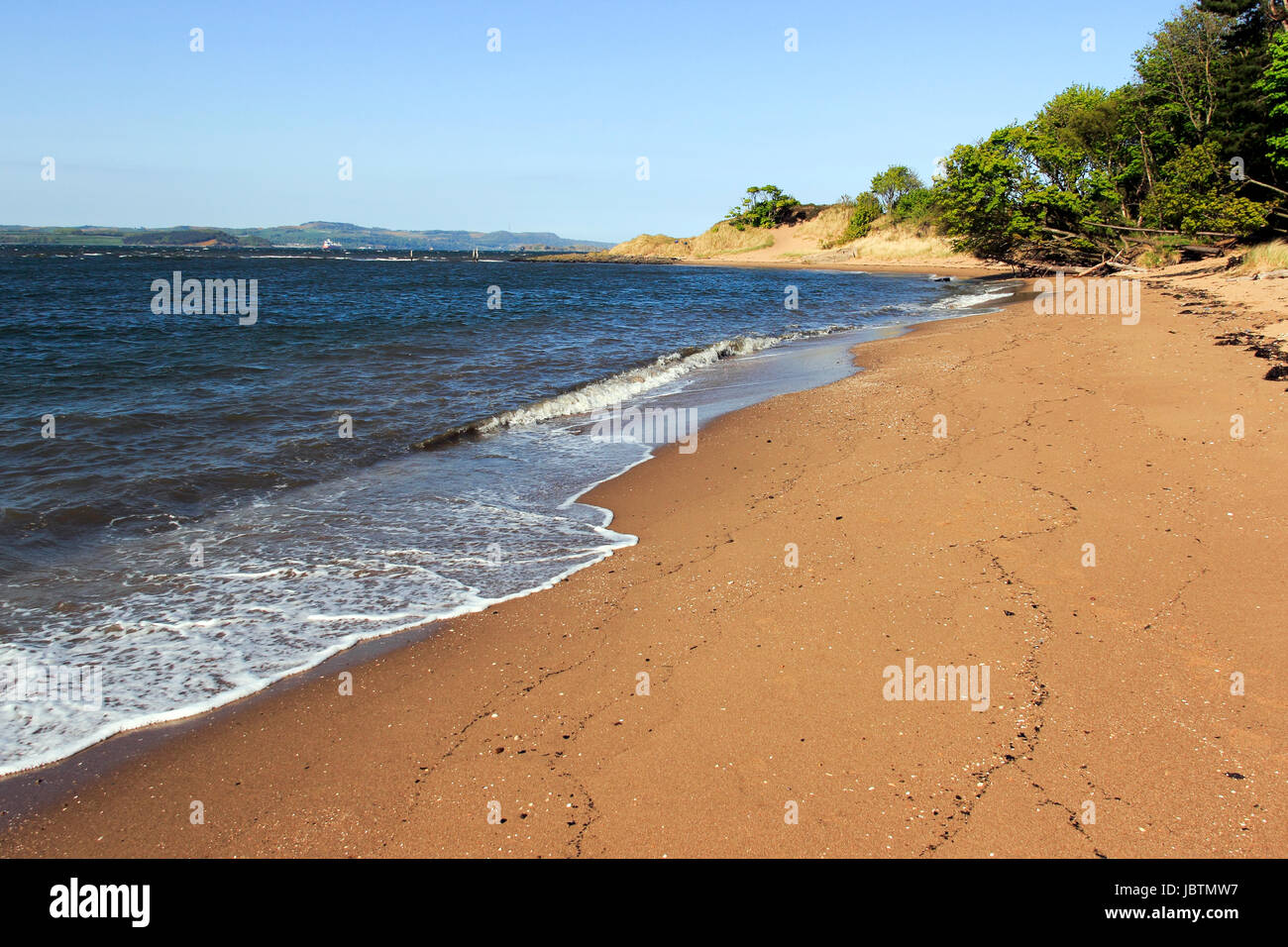 Secluded bay, South Queensferry, Edinburgh, Scotland, UK Stock Photo ...