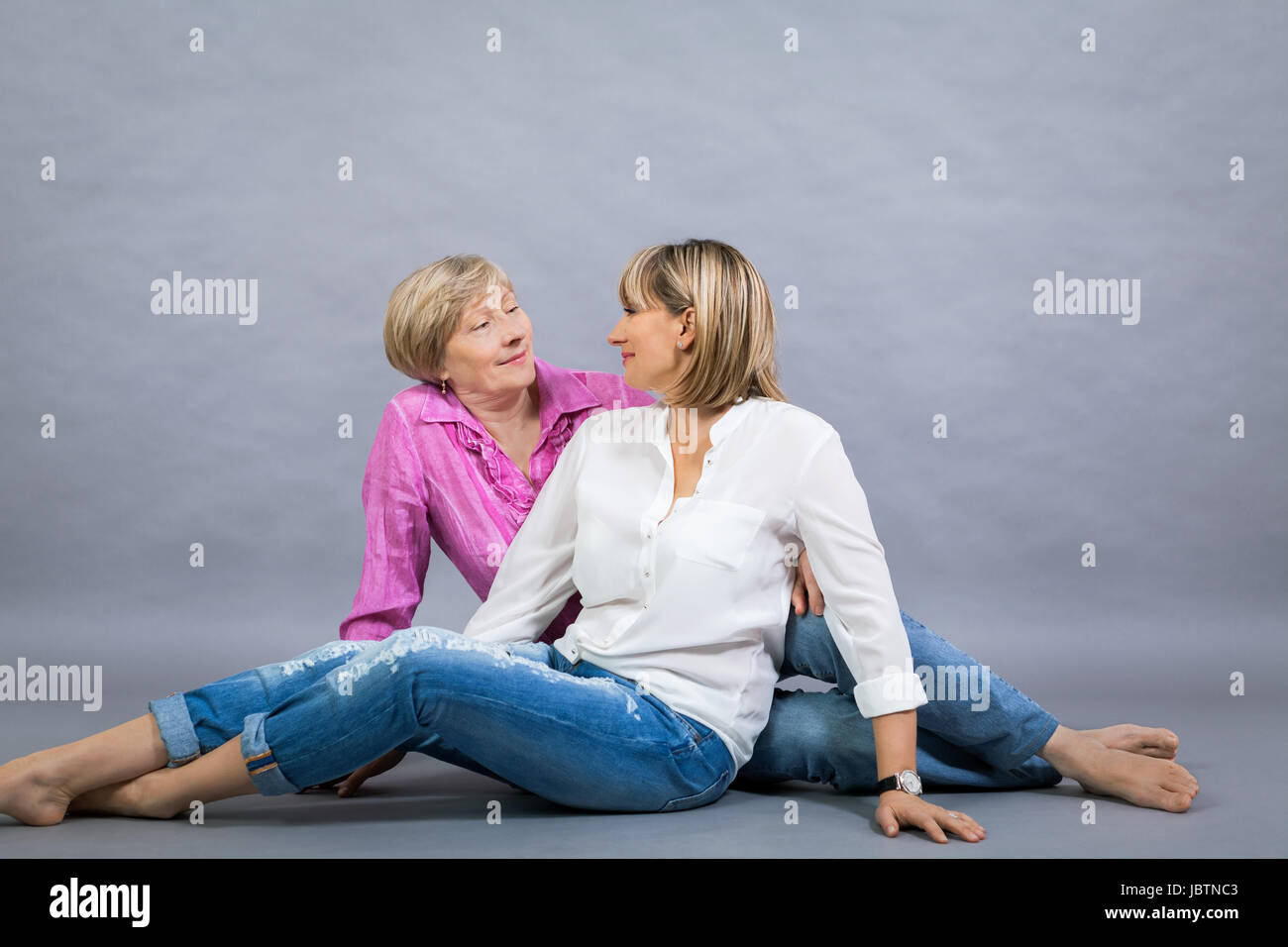 Zwei gluckliche menschen hi-res stock photography and images - Alamy
