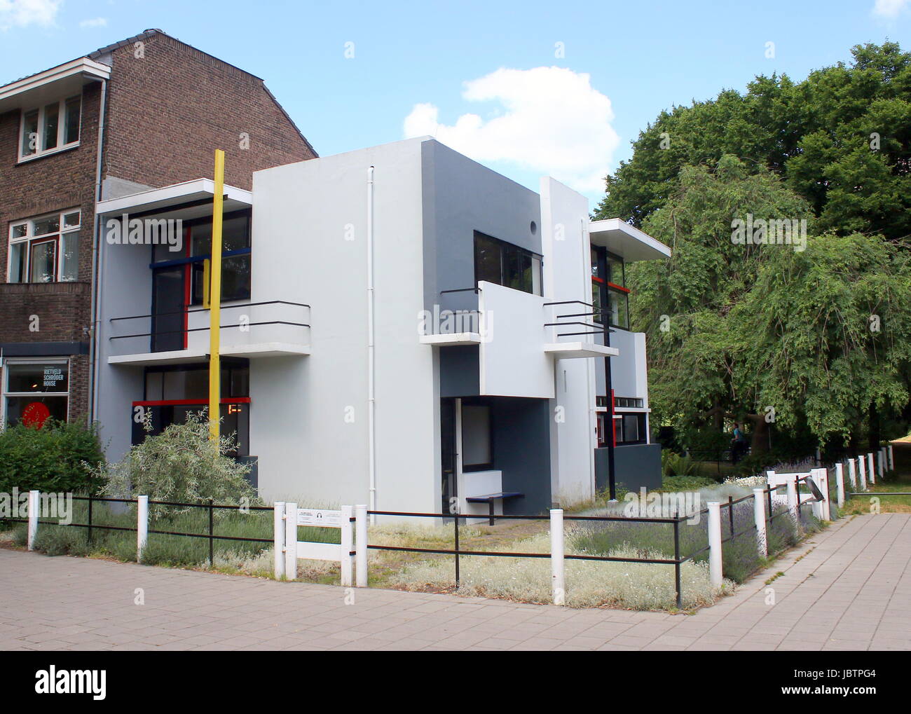 Rietveld House Utrecht Stock Photos & Rietveld House Utrecht Stock ...