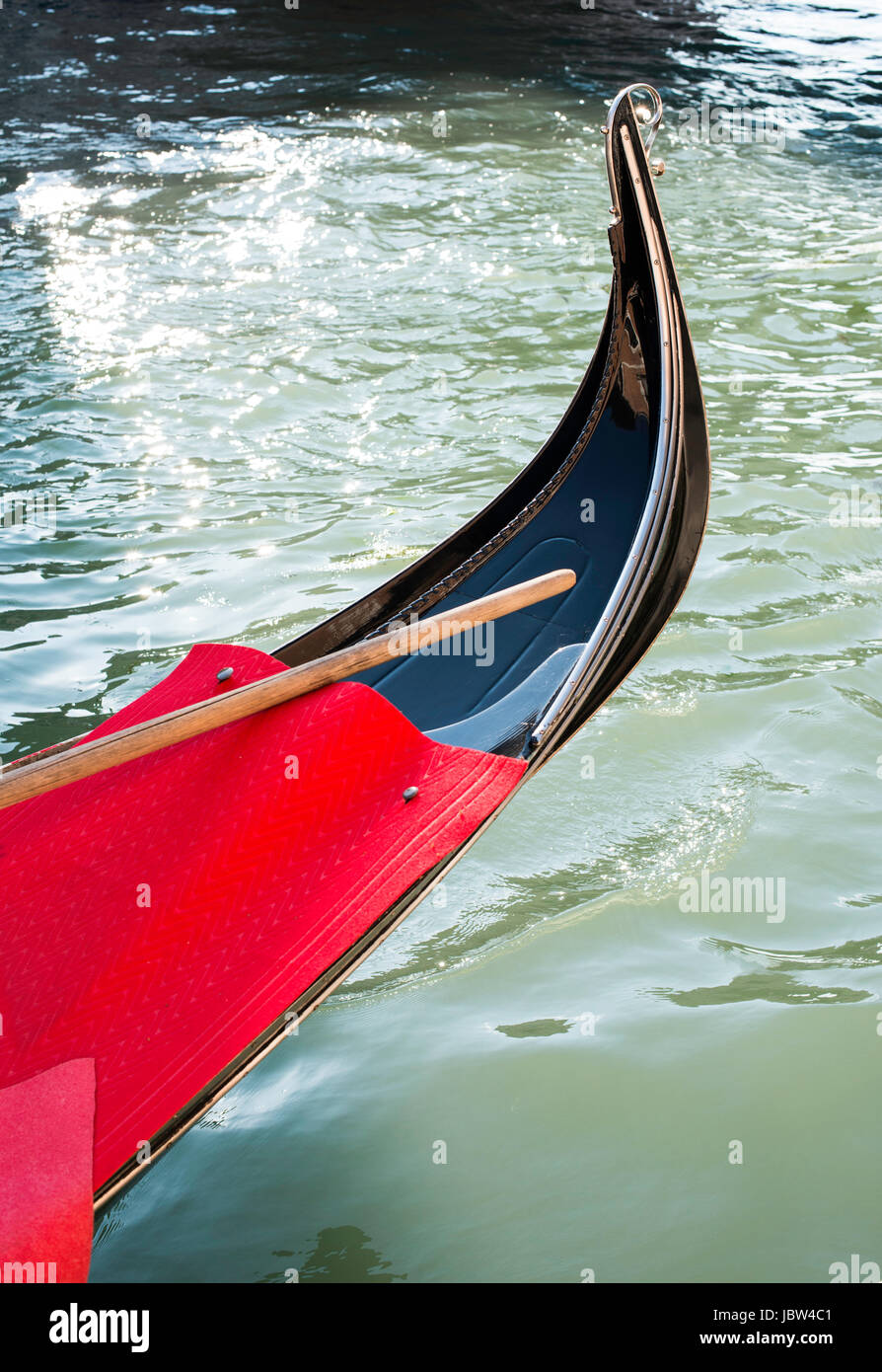 Ancient gondolas in Venice. Close up black gondola Stock Photo - Alamy