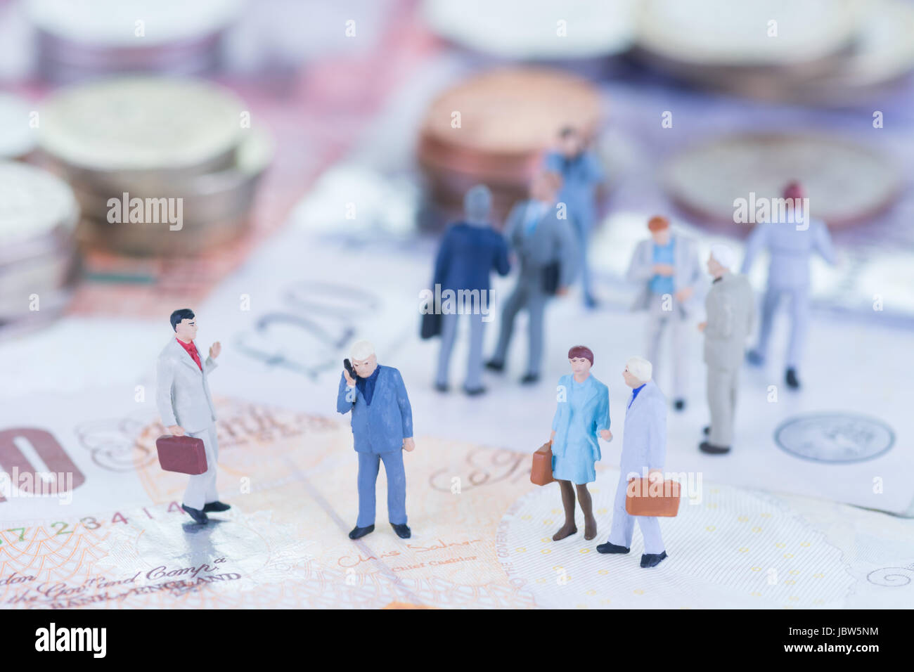 Banknotes uk woman hi-res stock photography and images - Alamy