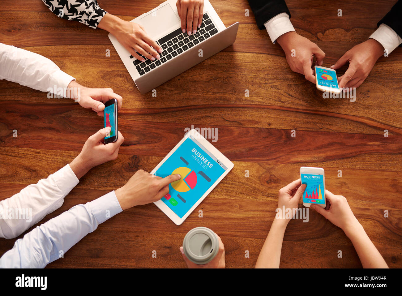 Mobile bar chart hi-res stock photography and images - Alamy