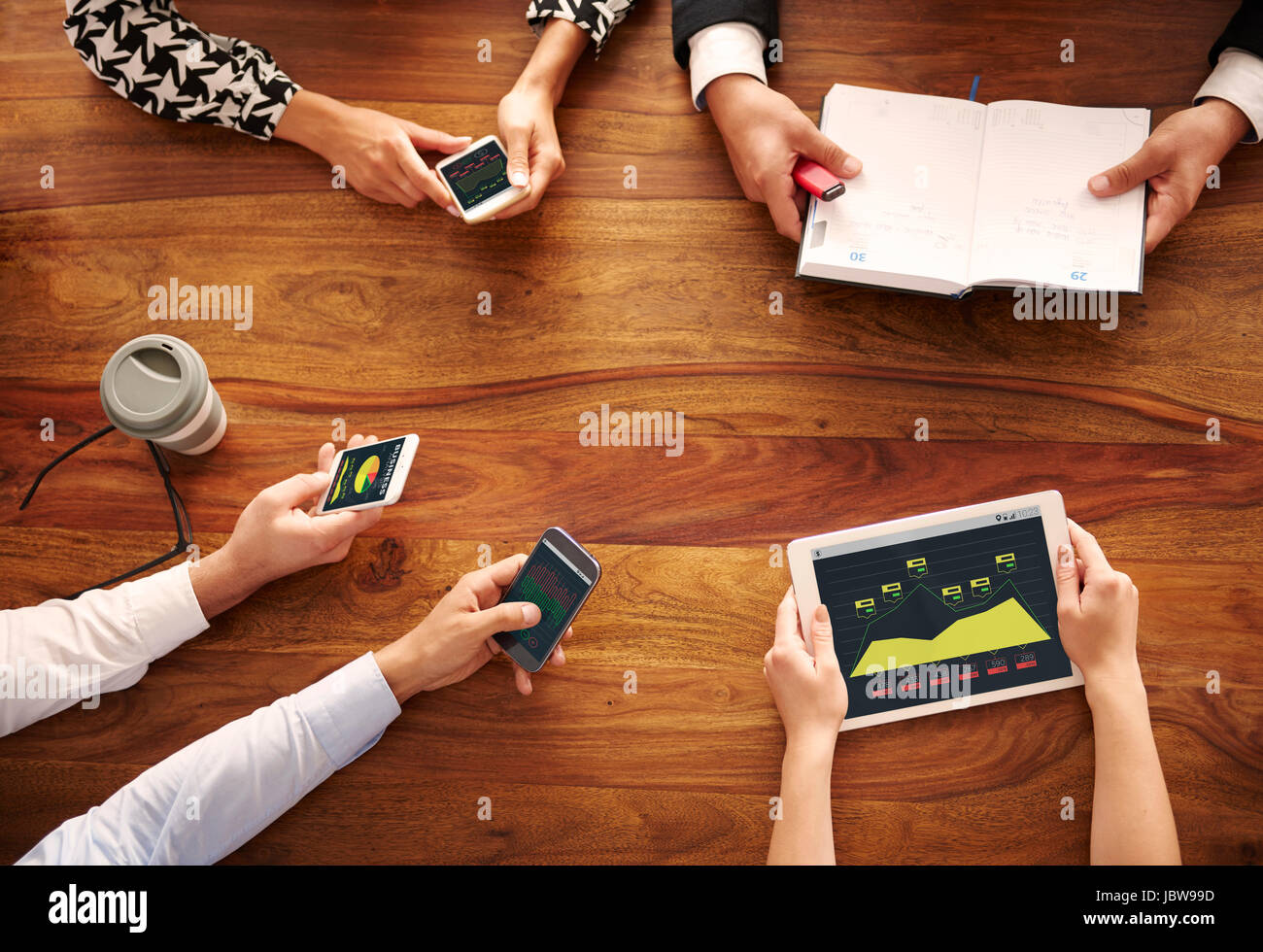 Business table chart hi-res stock photography and images - Alamy