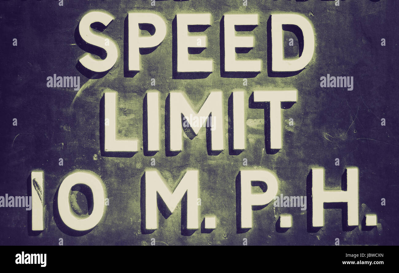 10 miles per hour sign hi-res stock photography and images - Alamy