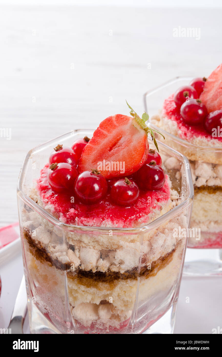 Strawberry - currant crumble Dessertt Stock Photo - Alamy