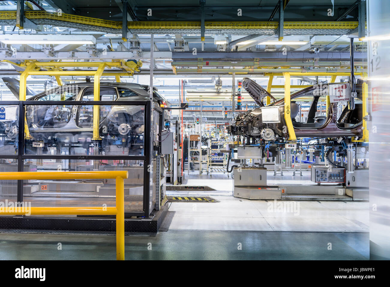Car body in production hi-res stock photography and images - Alamy