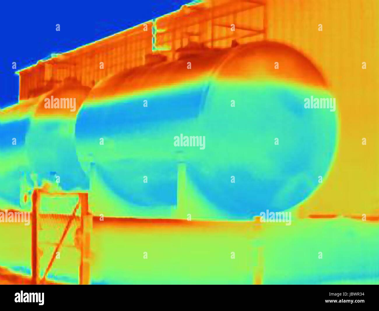 Thermal image of fuel storage tank Stock Photo - Alamy