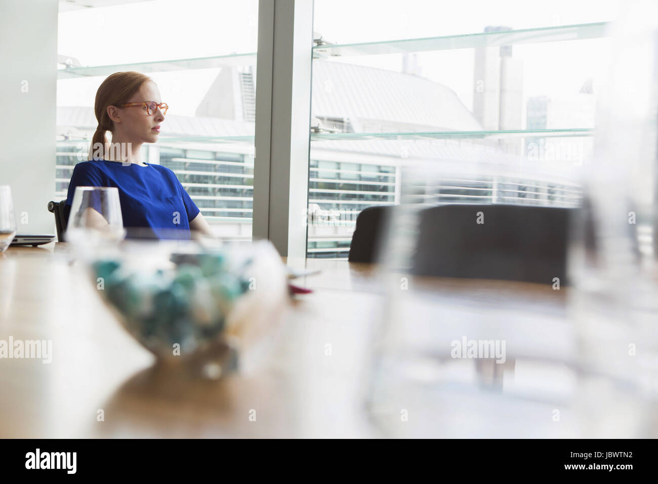 Looking out of office window uk hi-res stock photography and images - Alamy