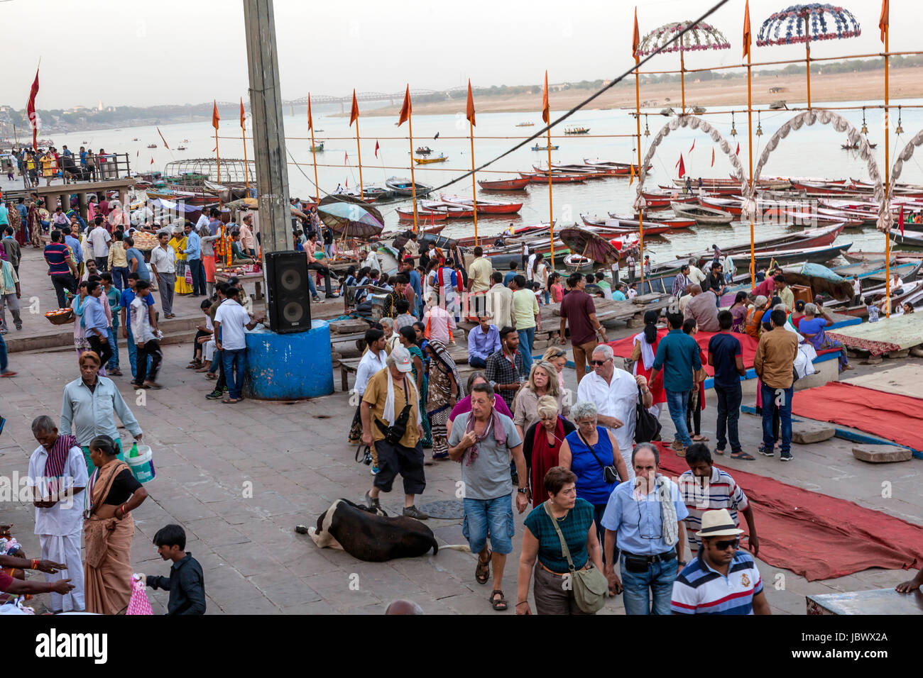 Dashashwamedh Gat, Ganga Pooja,Evening ritual at Ganga Aarti ...